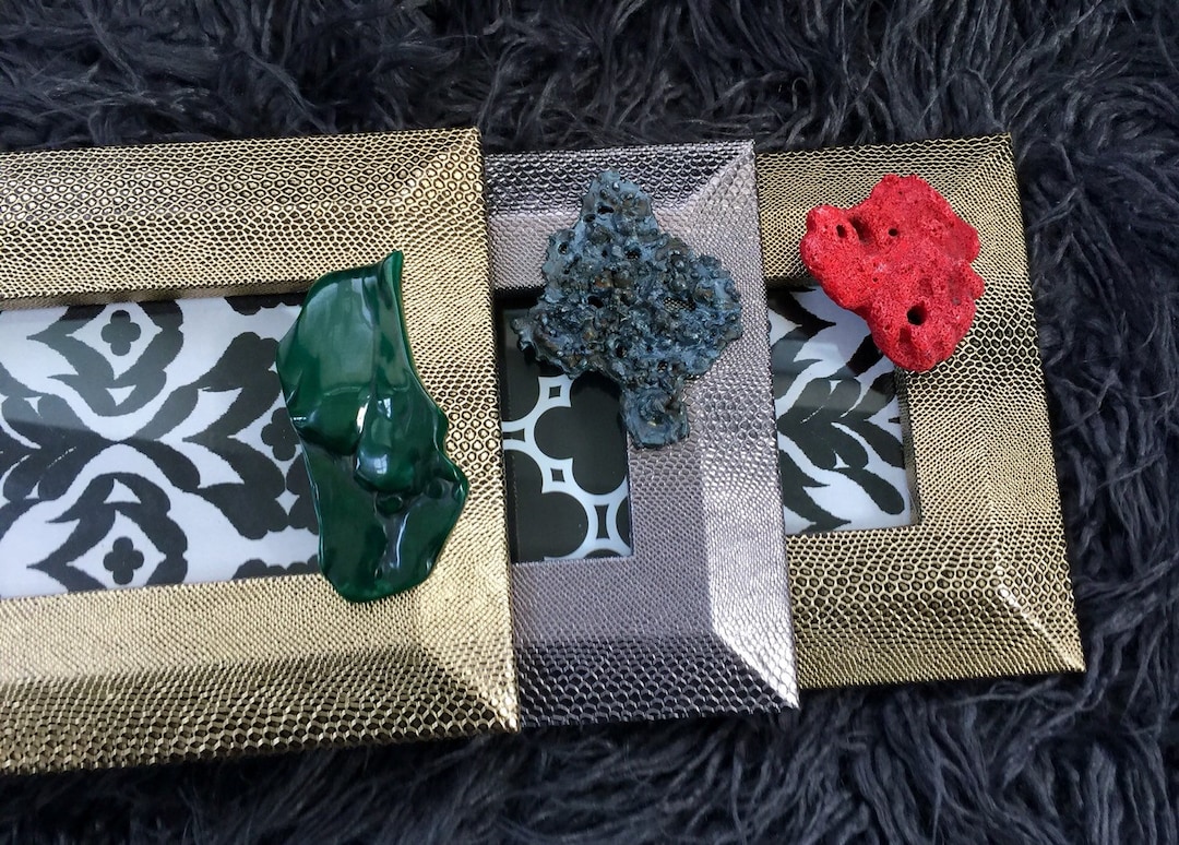 Metallic Snake Skin Embossed Photo Frames With Choice of Malachite, Red ...
