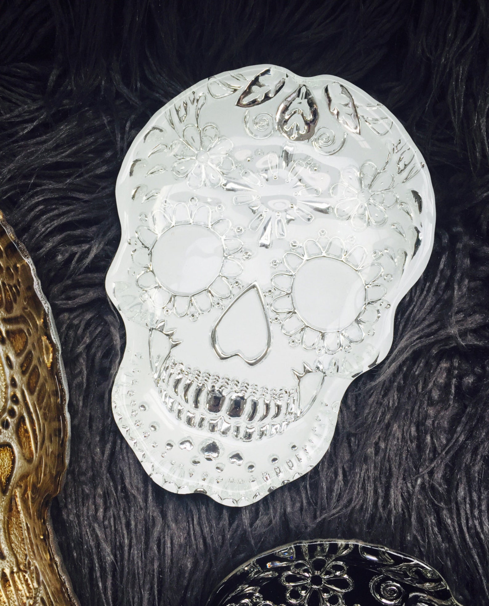 Handmade Glass Skull Tray With Real Silver Leafing in Choice of White ...