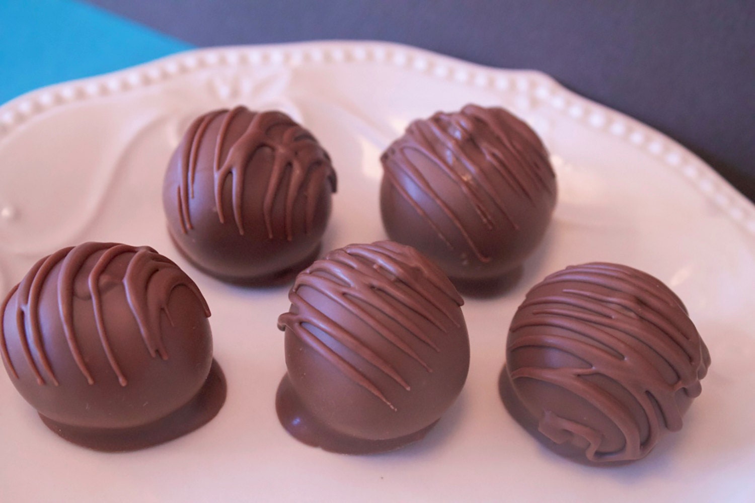 Chocolate Cake Bites, Gourmet Chocolate Cake Balls, Chocolate Dipped ...