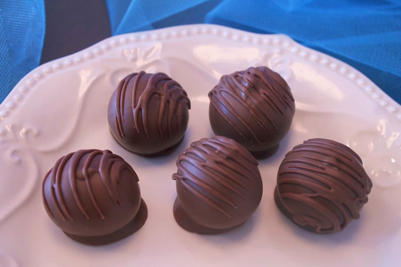 Chocolate Cake Bites, Gourmet Chocolate Cake Balls, Chocolate Dipped ...