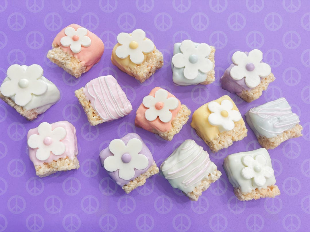 Daisy Mini Rice Krispies - Retro Flower Rice Krispies - Groovy Daisy ...