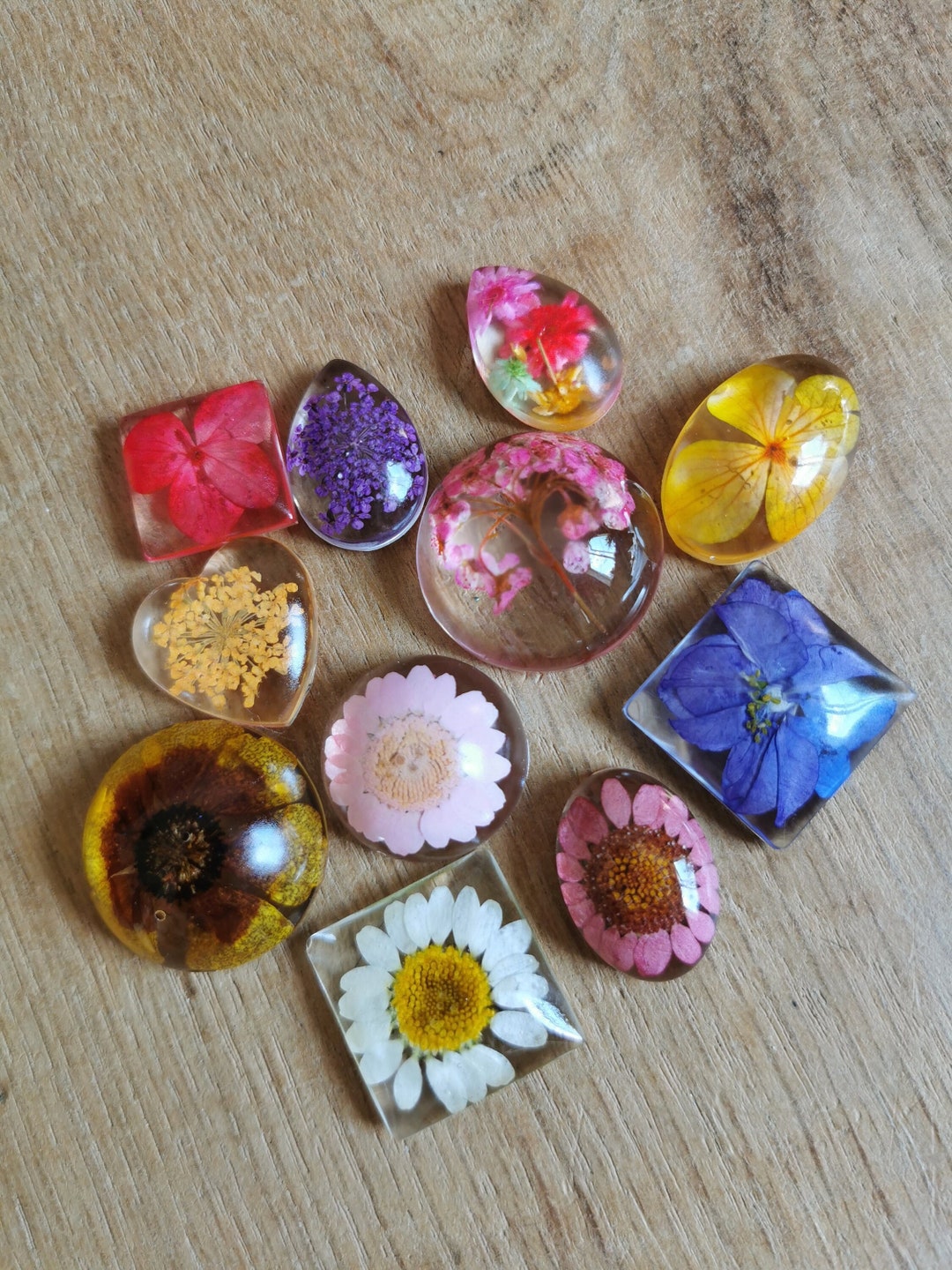 REAL FLOWER CABOCHONS, Customisable Mixed Shapes/sizes for Jewelry ...