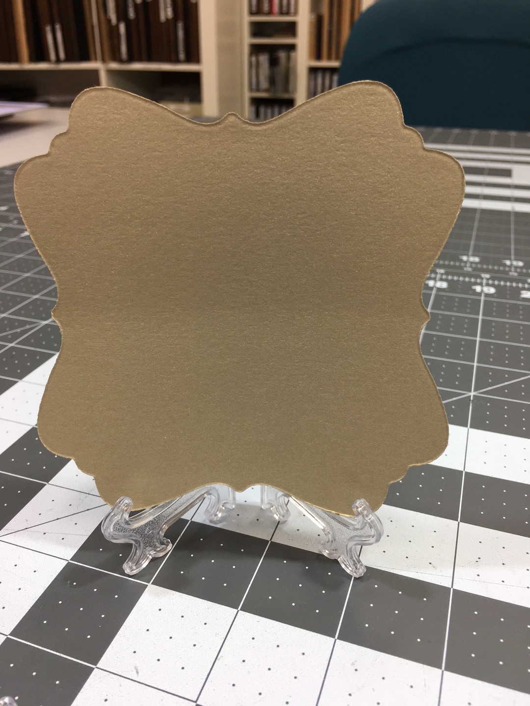 Small Plastic Easel Set of 12 FREE SHIPPING - Etsy