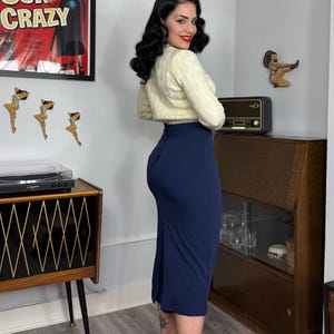 The "jitterbug" Pencil Skirt With Kick-pleat in Navy, Iconic 1950s ...