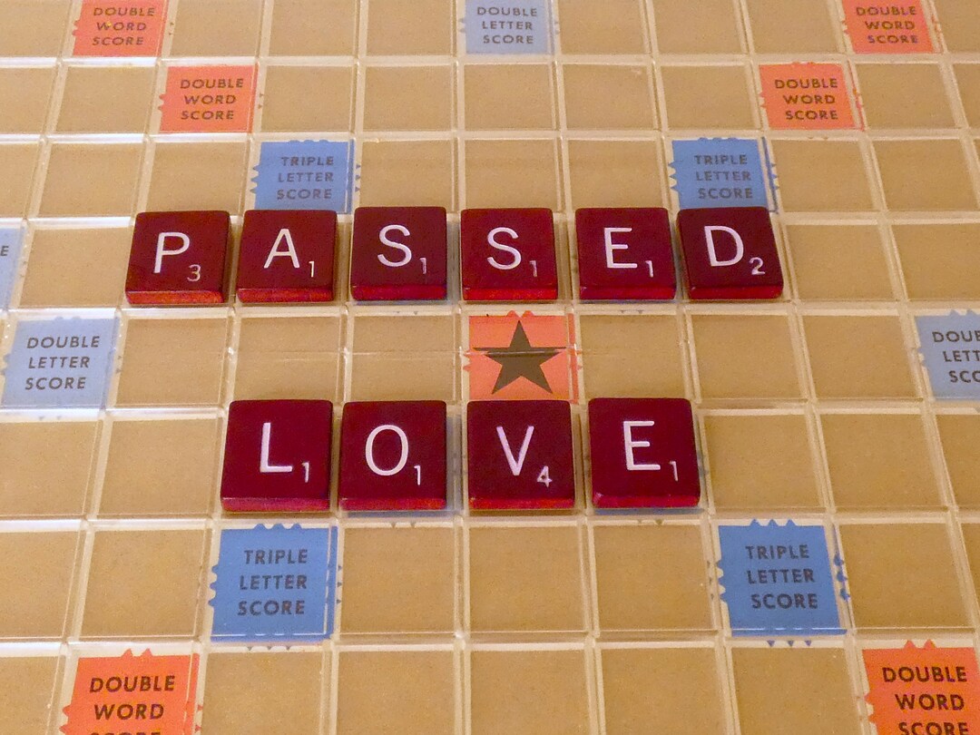 Vintage SCRABBLE Board Game- Deluxe 1989 Edition With Turntable - Etsy