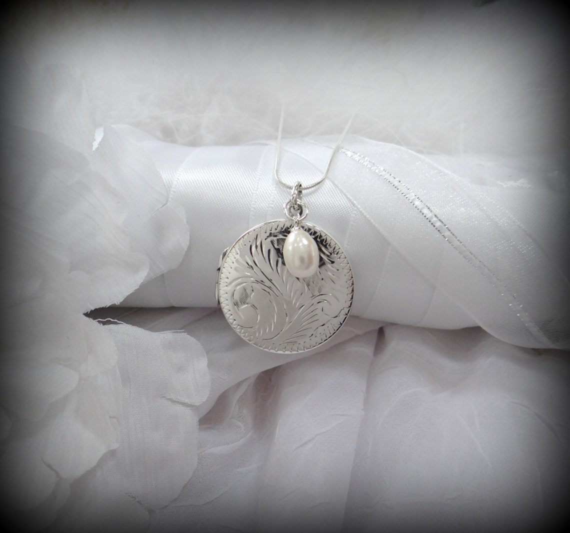 Locket in Sterling Silver 2 Photo Locket Engraved Design - Etsy