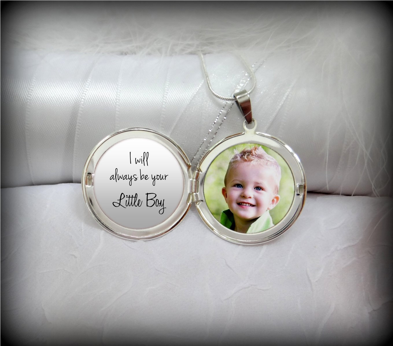 Pictures Are Engraved Inside The Locket, Even In Color!, 58% OFF