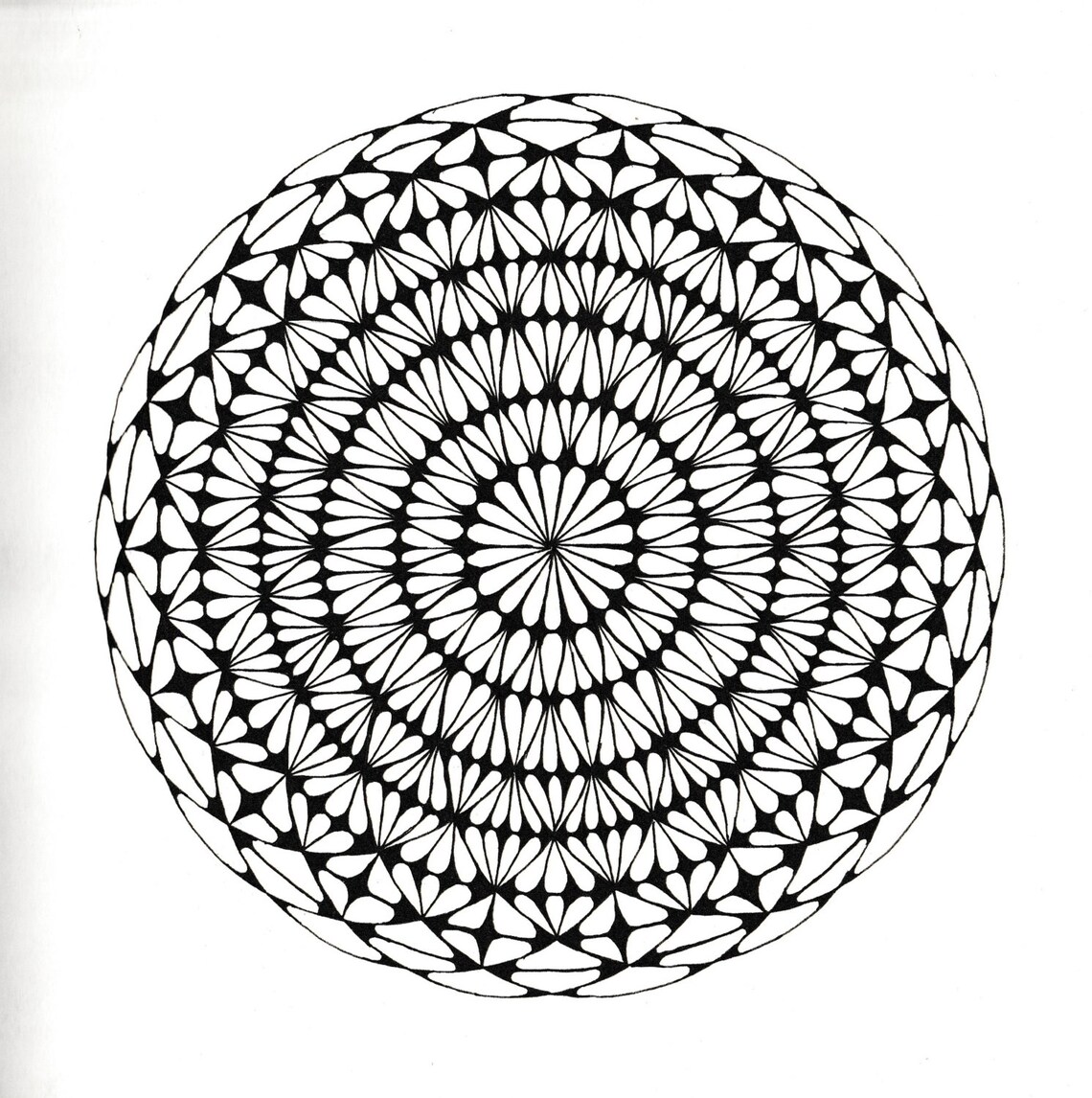 Hypnotic Colouring Page - Etsy