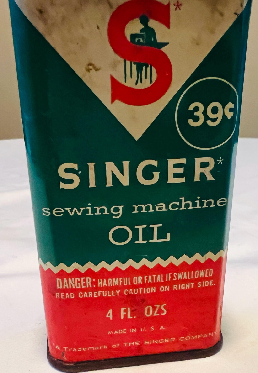 Vintage 4 Oz. Singer Sewing Machine Oil Handy Oiler Oil Can - Etsy