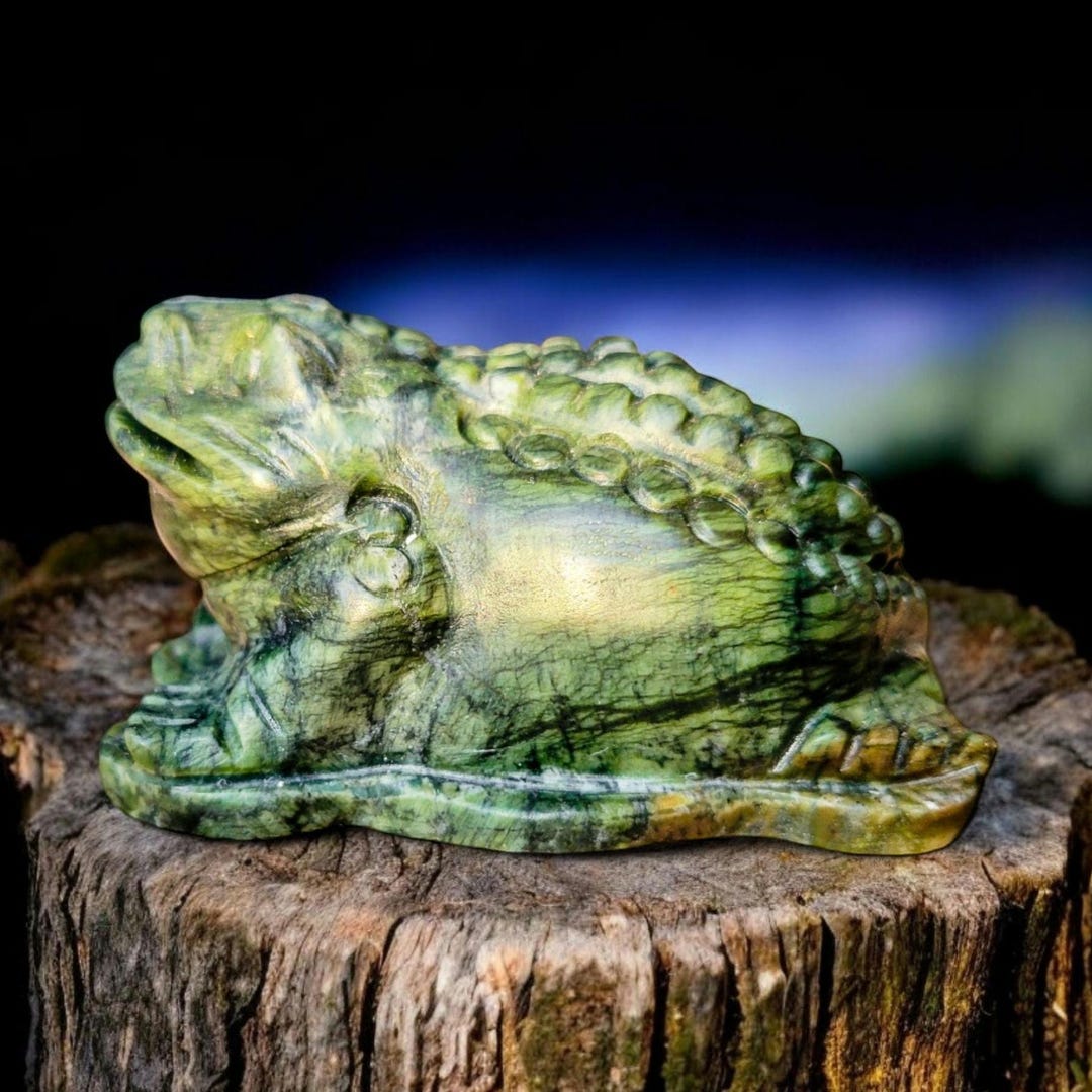 Green Jade Money Frog Crystal Carving | Feng Shui Wealth Symbol ...