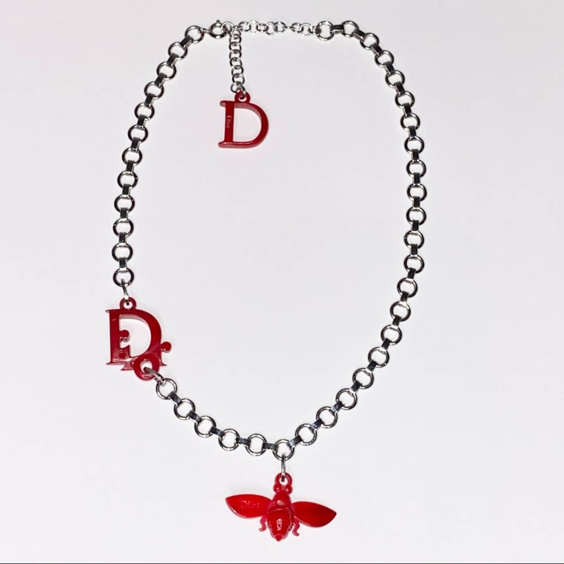 VTG Christian Dior Silver Chain Link Red Acrylic Bee Charm Logo Choker ...