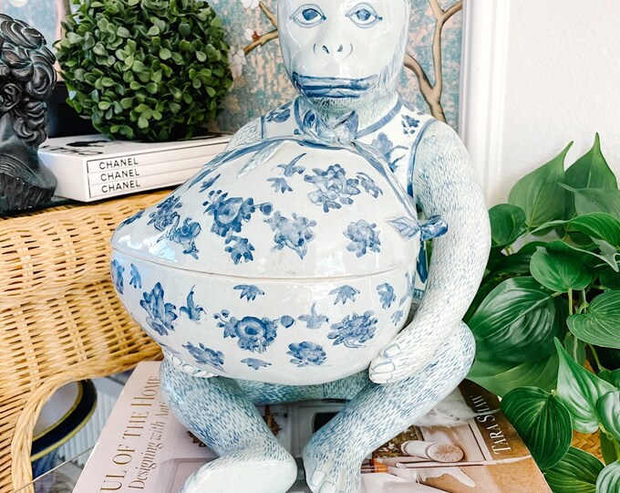 XL Blue & White Chinoiserie Monkey Holding Peach Box, Monkey Dish ...