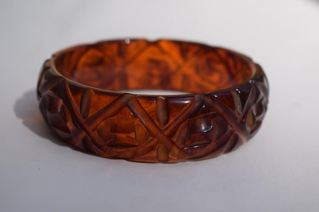 Bakelite Bracelet Heavily Carved Vintage Bangle Rare Tiki Style! Iced ...