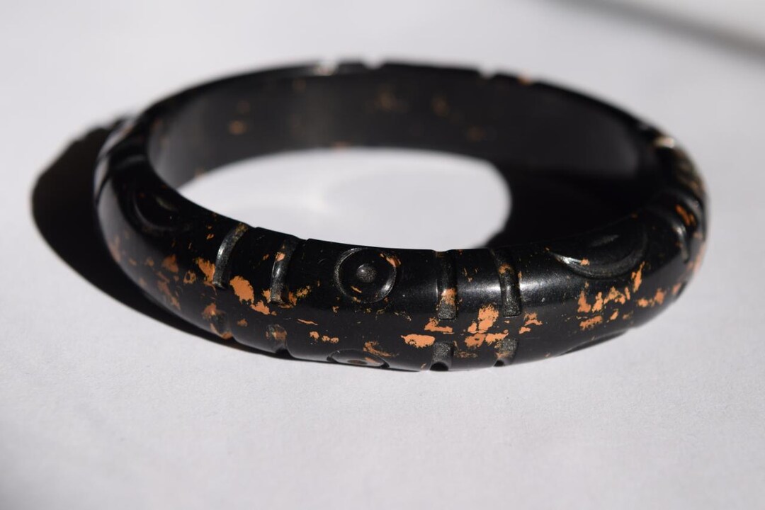 Vintage Bakelite or Lucite Bracelet Molded Design Black and Tan Rare ...
