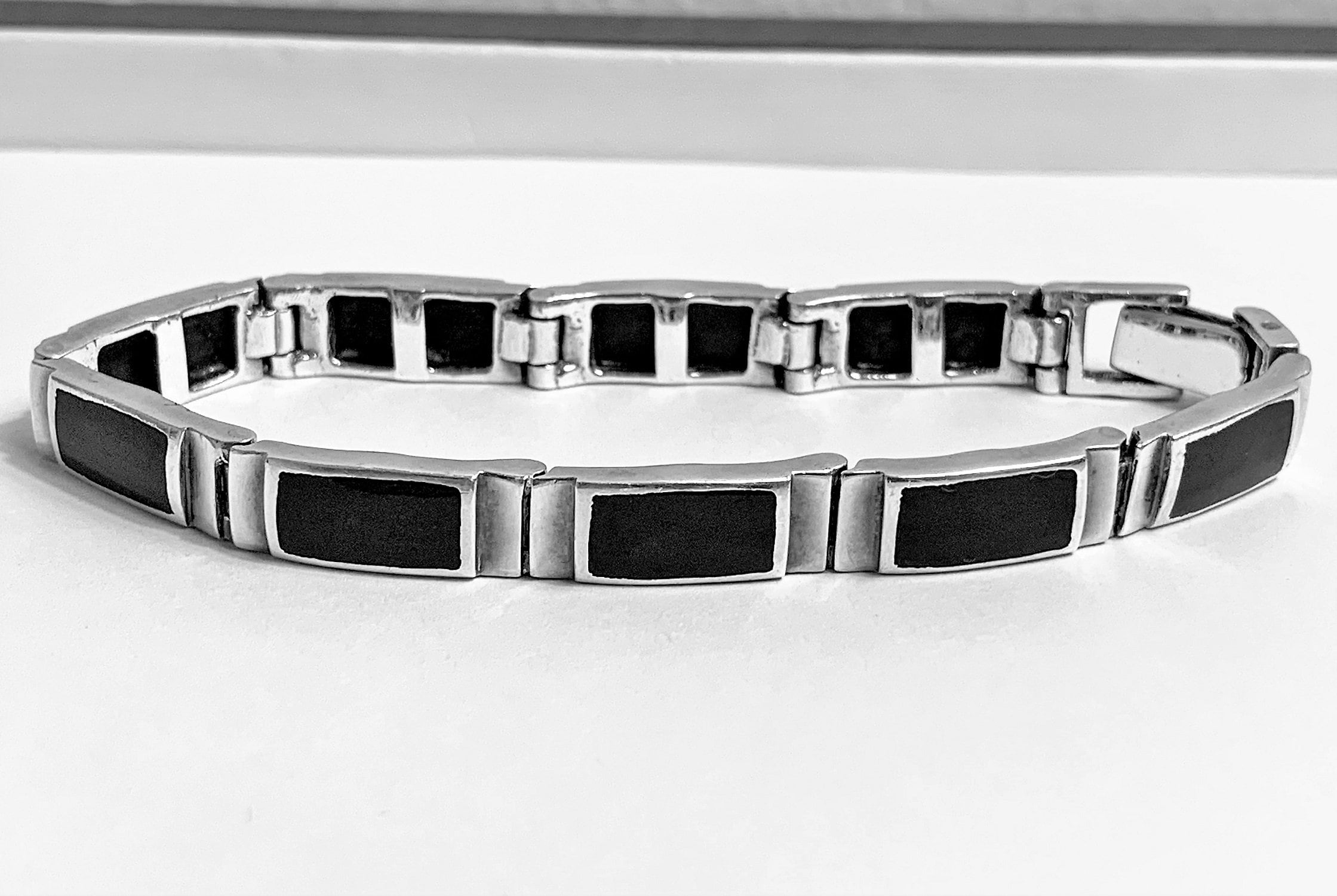 Sterling Silver Black Onyx Bracelet, Hinged Links, 20.40 Grams, 7.5 ... Sterling Silver Black Onyx Bracelet, Hinged Links, 20.40 Grams, 7.5 ...