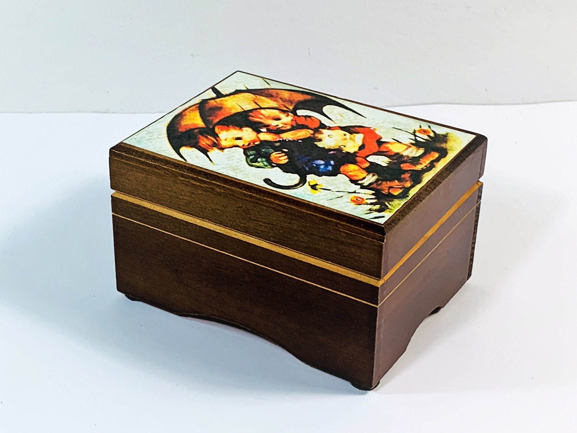 Vintage Reuge Swiss Music Box, Tune Jeszcze Polska Nie Zginęła, Carved ... Vintage Reuge Swiss Music Box, Tune Jeszcze Polska Nie Zginęła, Carved ...