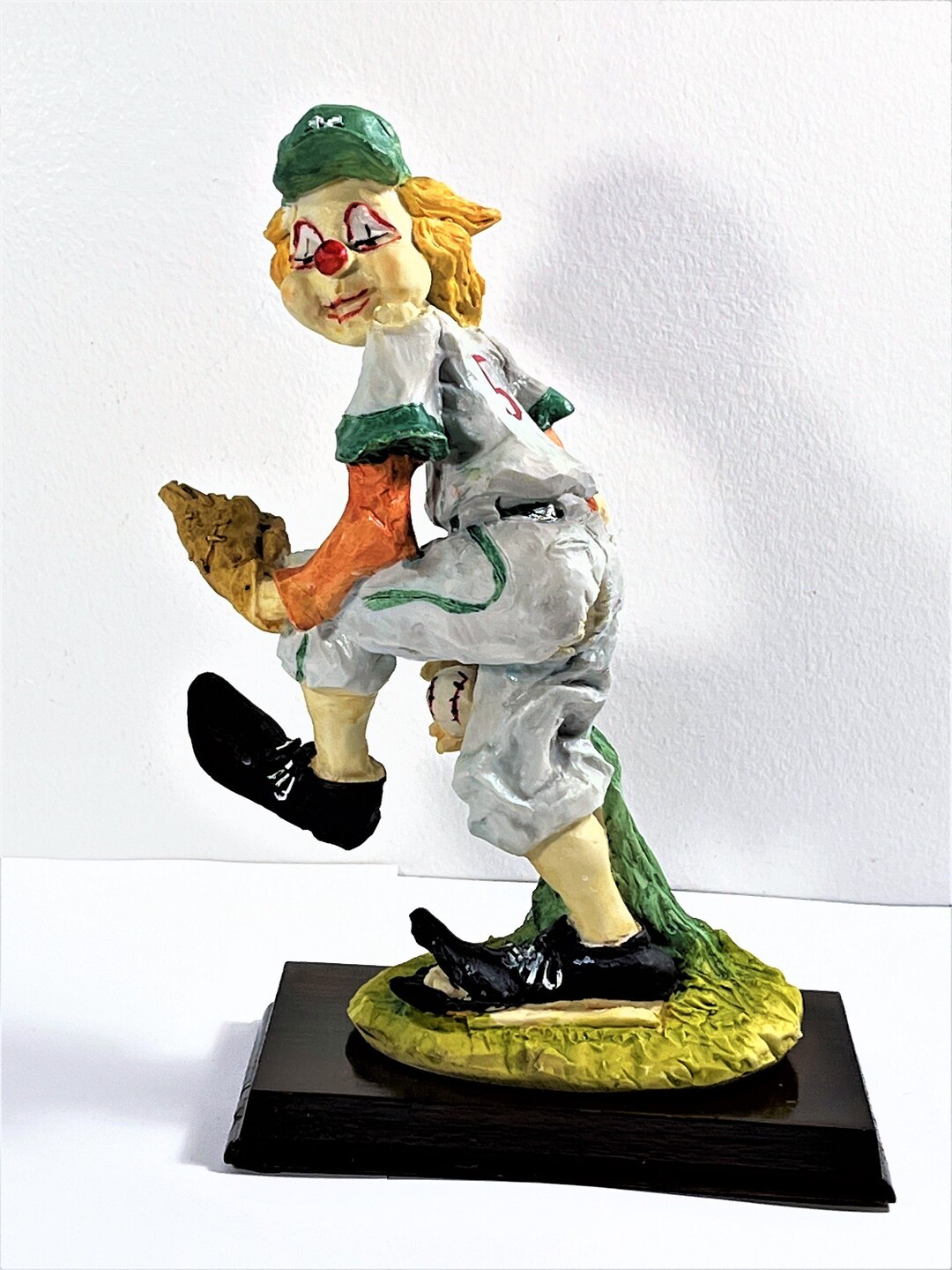 Vintage Shyu™ Large Baseball Pitcher Clown Statue, by Davar Originals, Taiwan, Heavy Resin W ...