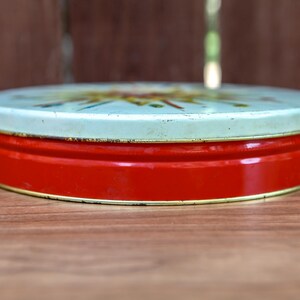 Mid-century 10-inch Round Christmas Fruitcake Tin by Merico, Inc ...