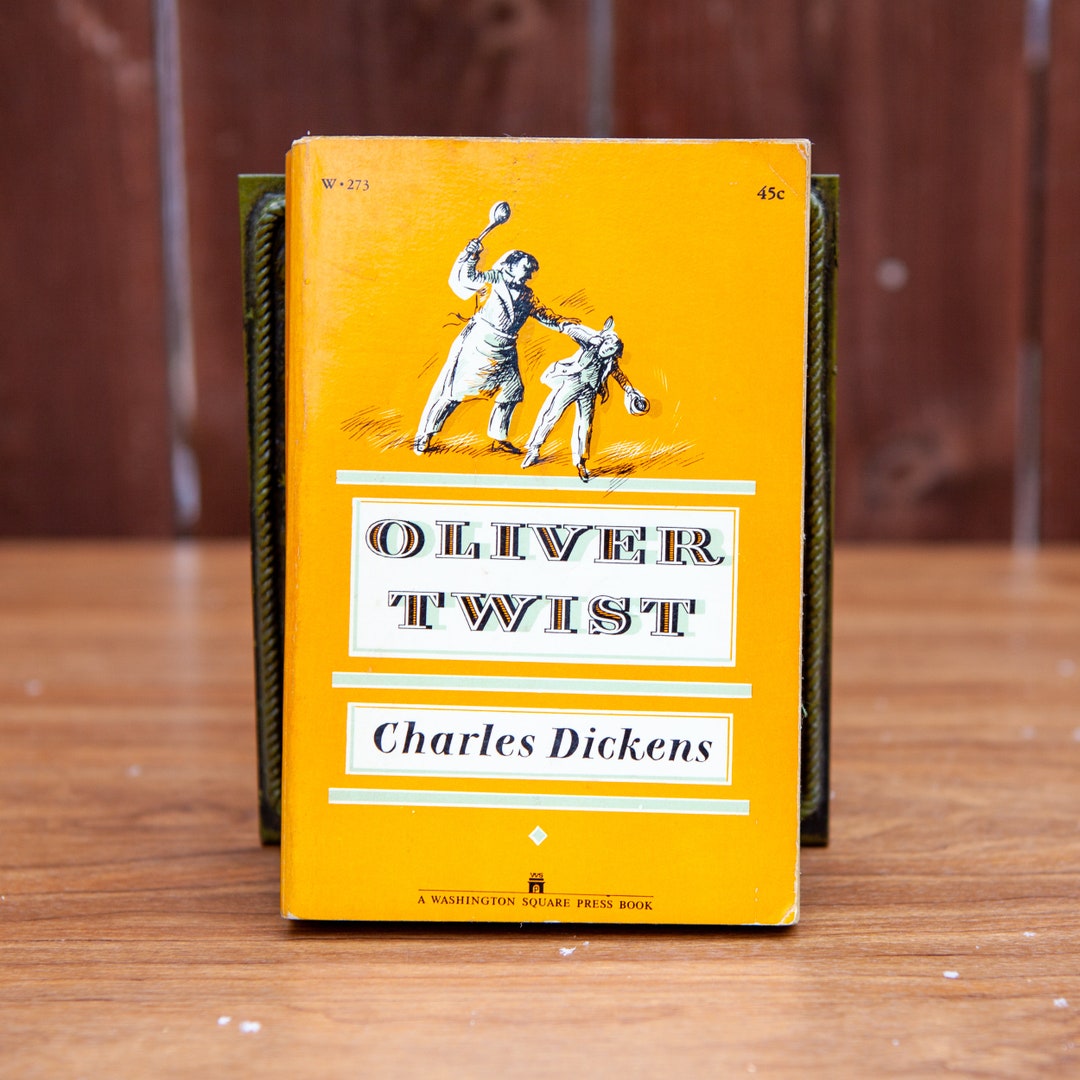 Oliver Twist by Charles Dickens / ©1965, 11th Printing, Paperback / A ...