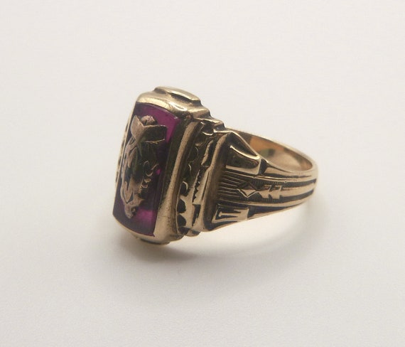 10k Yellow Gold Balfour Class Ring With Ruby Center A Gem