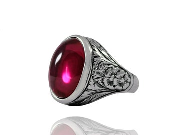 Ruby Shield Ring - Etsy