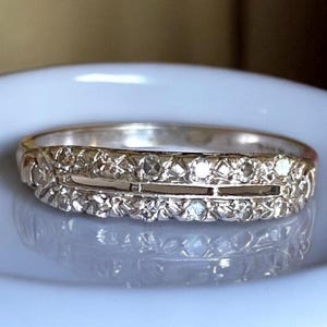 Gorgeous Estate Vintage 900 Platinum Round Cut DIAMOND Band Ring Size 9 ...