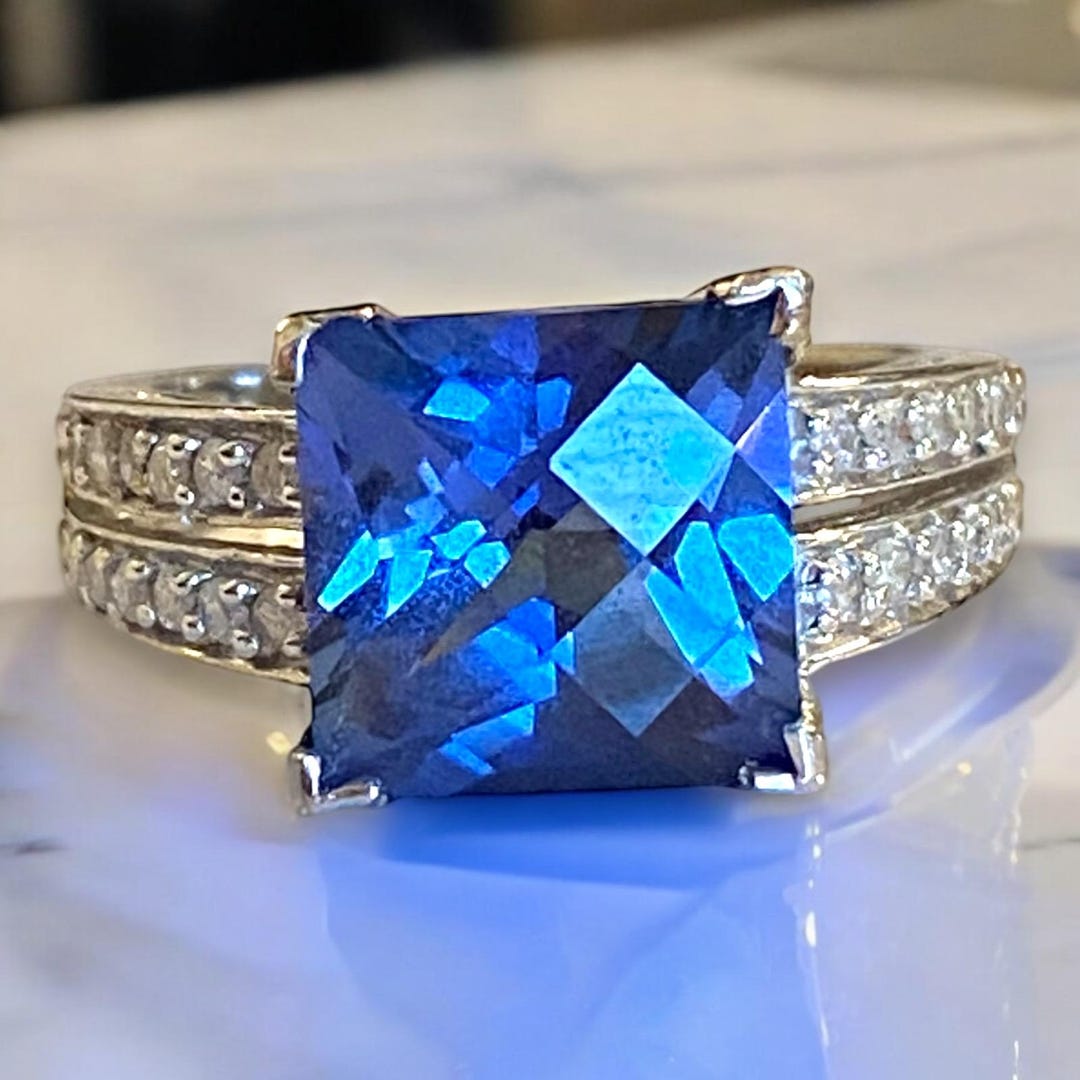 10k White Gold Blue Princess Cut Gemstone Diamond Accent Ring Size 5.25 ...