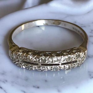 Gorgeous Estate Vintage 900 Platinum Round Cut DIAMOND Band Ring Size 9 ...