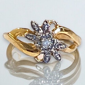 Vintage 10k Yellow Gold Diamond Flower Engagement/promise Ring Size 7. ...