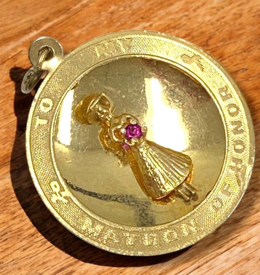 Vintage 1950’s 14k Gold Beveled Round “to My Matron of Honor” Charm ...