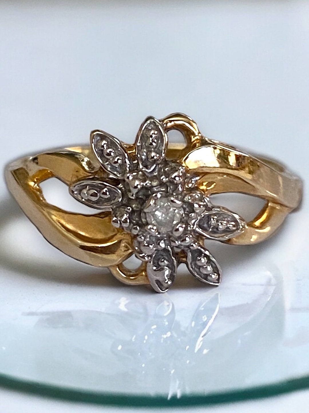 Vintage 10k Yellow Gold Diamond Flower Engagement/promise Ring Size 7. ...