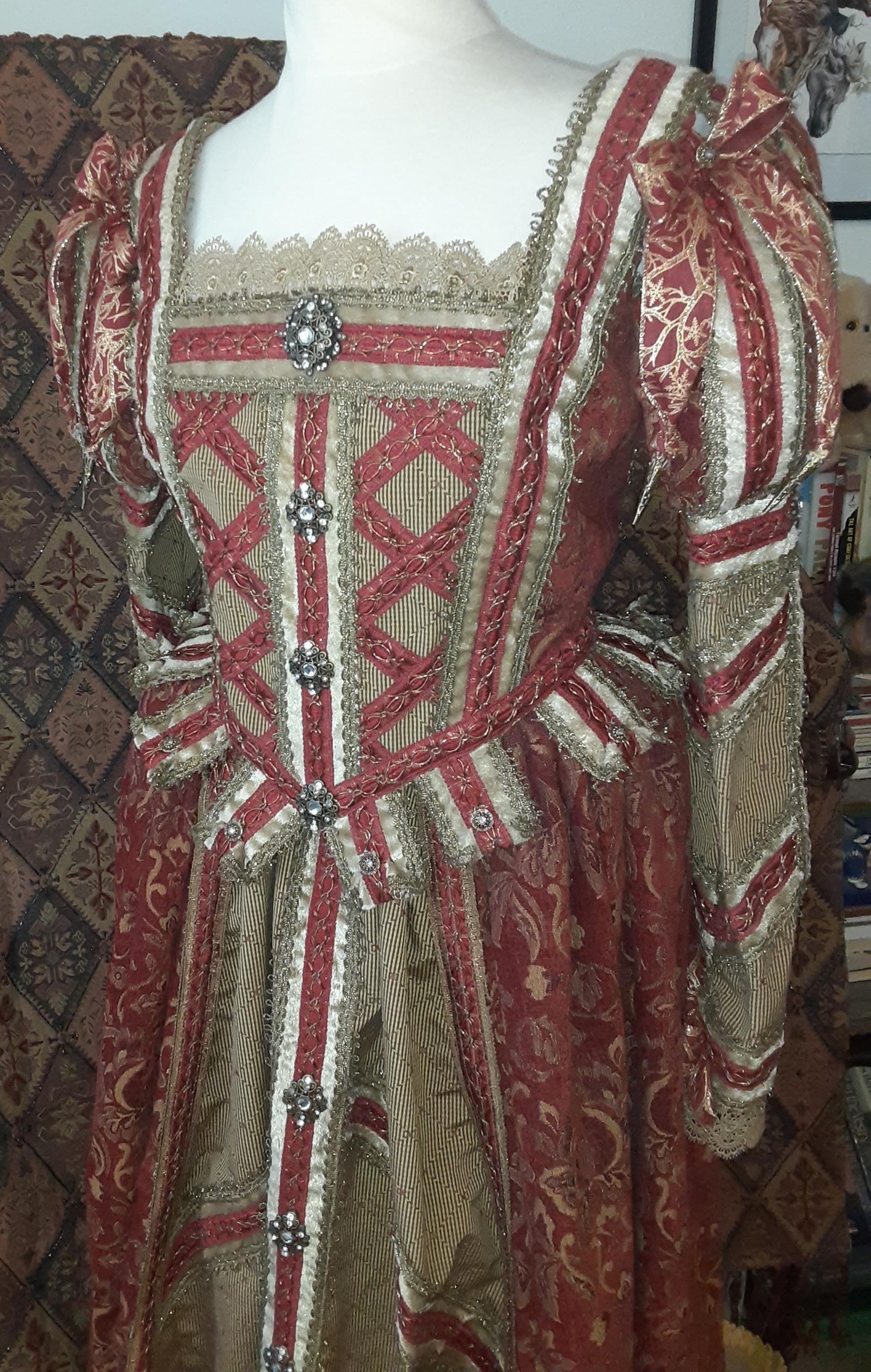 Elizabethan Renaissance Gown. Skirt, Bodice, Partlet, Caplet and ...