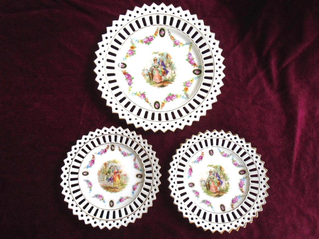 Lattice Reticulated Plate, Courting Couple and Floral Cameo Swag ...