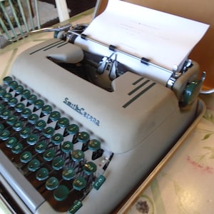 1950 Smith-corona Silent W/case Portable. Dark Green Keys, Nice ...