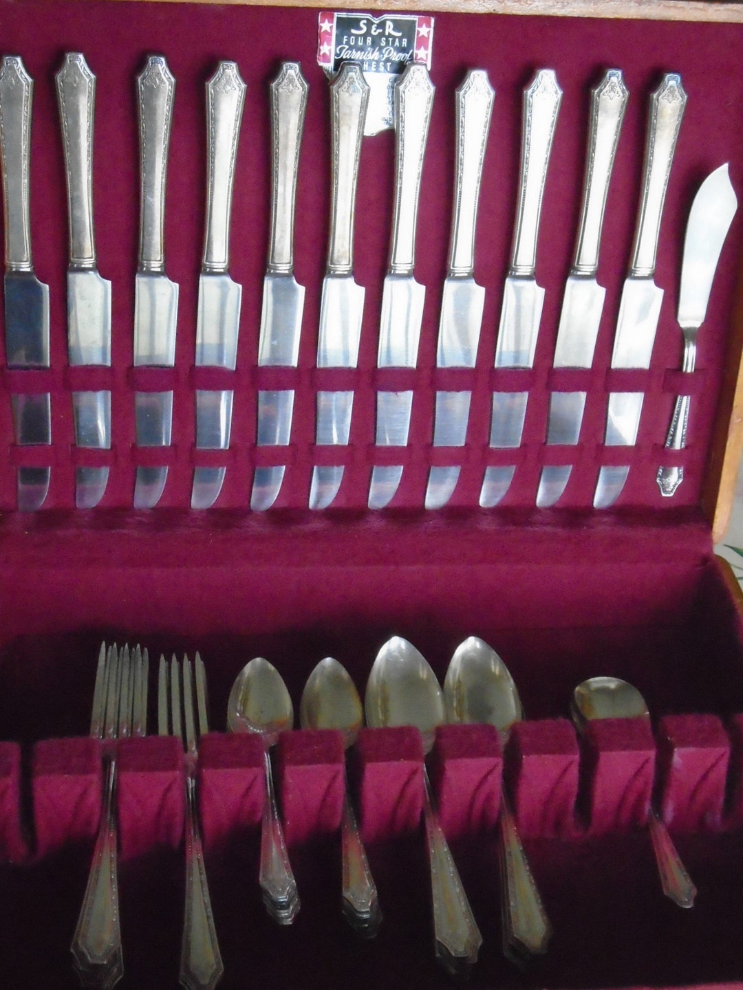 Rogers Bros Deluxe Silverplate Flatware 42 Piece, W.R. Keystone ...