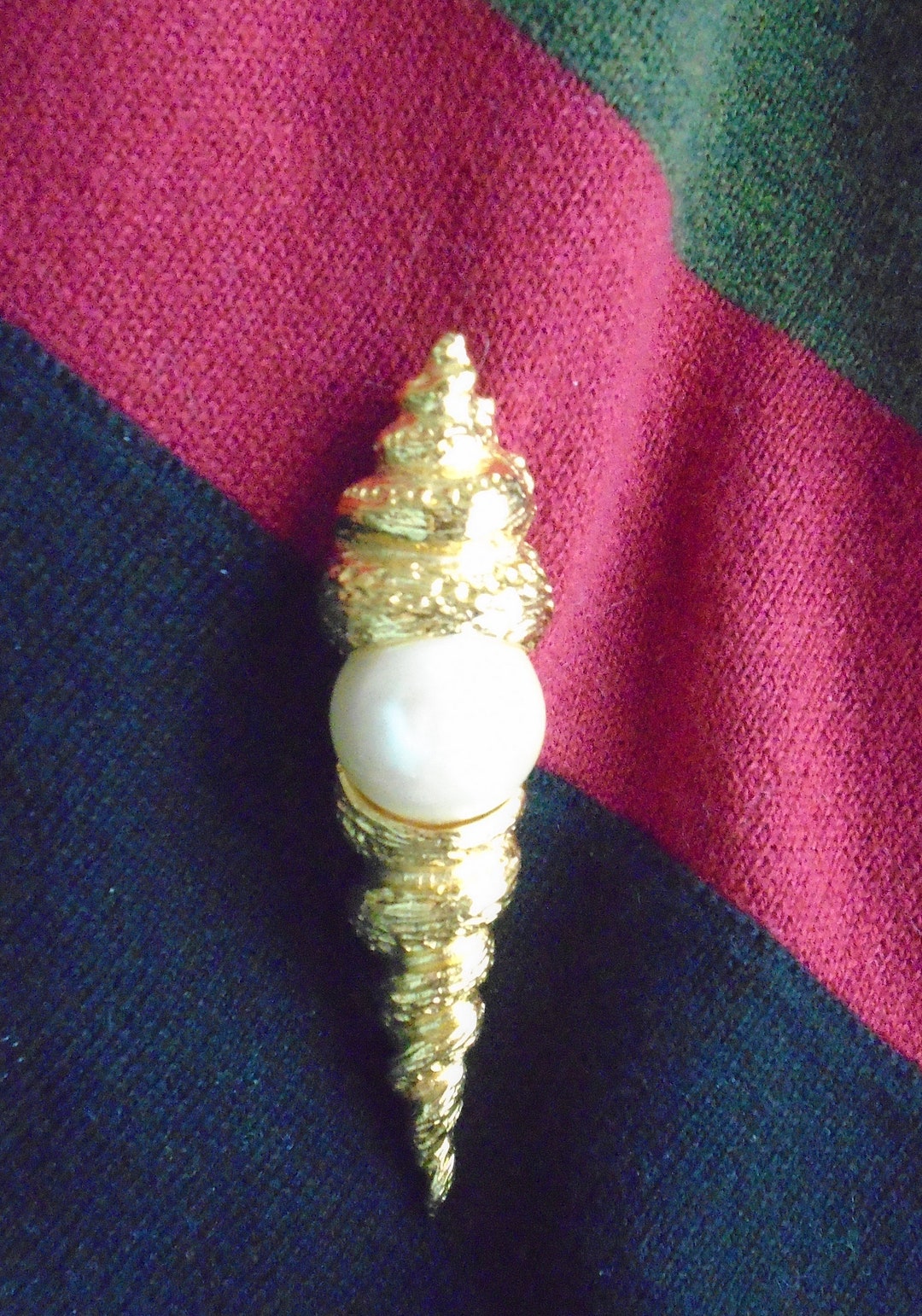 Large Pearl in Golden Shell. Pearl in Gold Tone Spiral Shell Brooch - Etsy