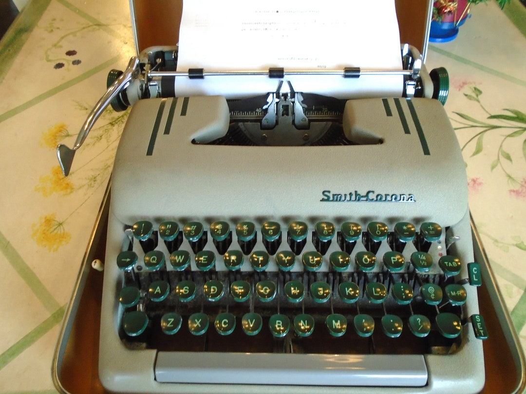 1950 Smith-corona Silent W/case Portable. Dark Green Keys, Nice ...