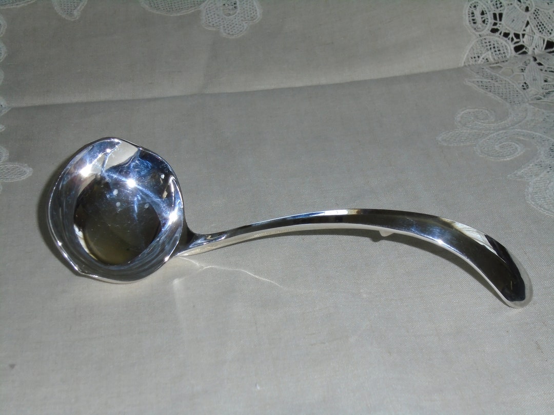 Ladle by Gerity, Non-slip Hook, Double Pouring Sides, Silverplate. 1970 ...
