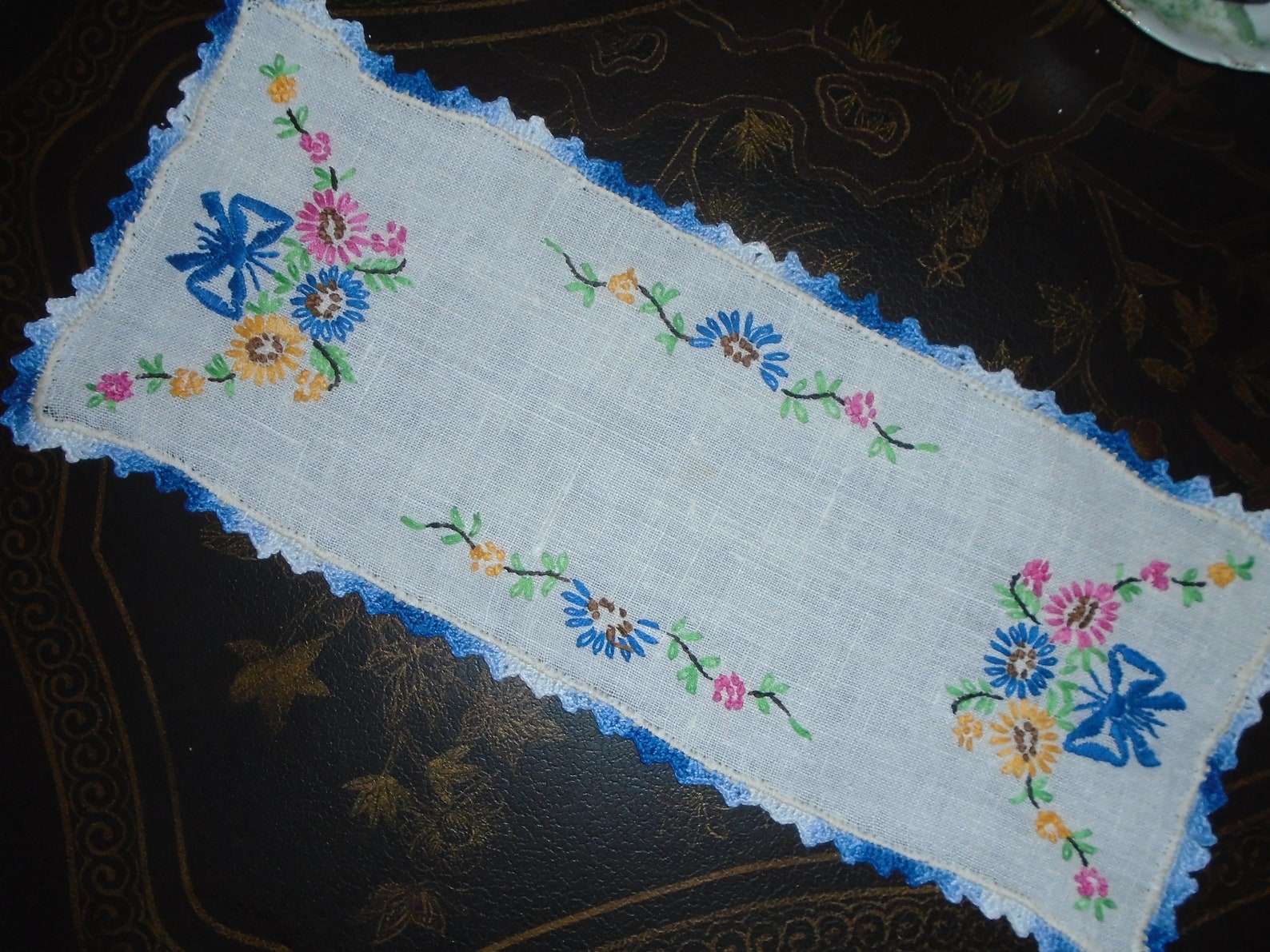 Embroidered Table Linen. 15x 6. Pretty Blue Bows - Etsy
