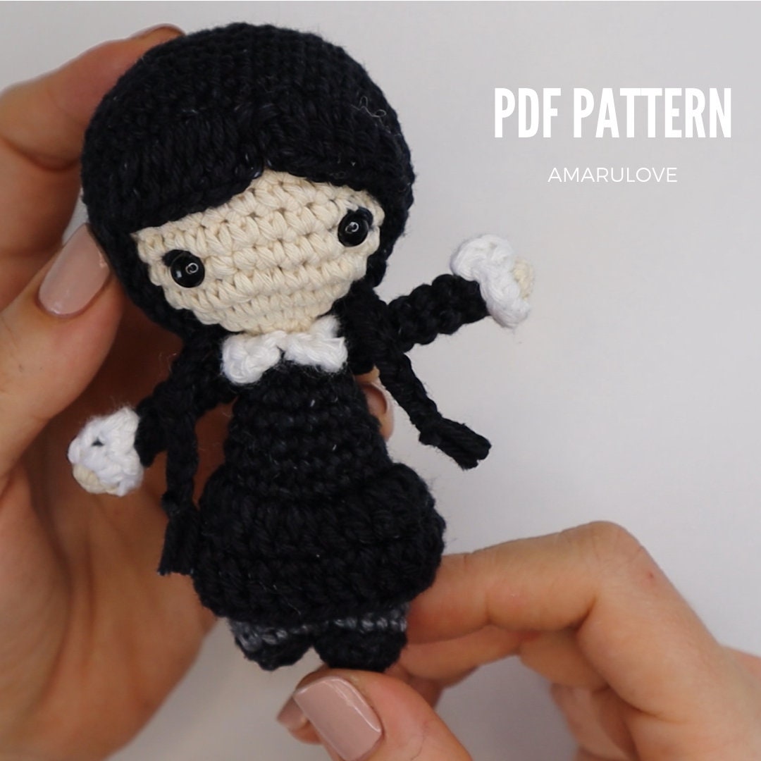 Patrón Merlina Addams Mini Amigurumi Wednesday Addams PDF - Etsy México
