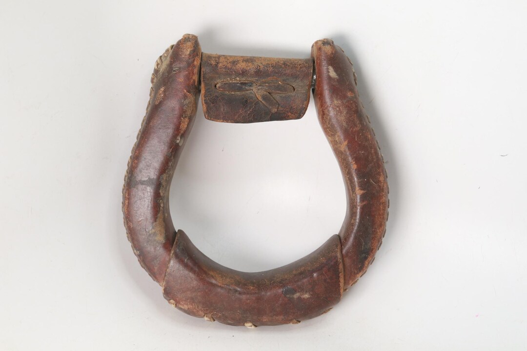 Vintage Leather Stirrup - Towel Hanger - Horse Riding Stirrup Irons ...