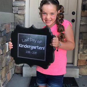 Last Day of School Chalkboard Sign / Pre-k / Last Day of School / Back ...