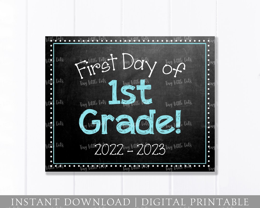 First Day of School Chalkboard Sign / 1st Grade / First Day of - Etsy