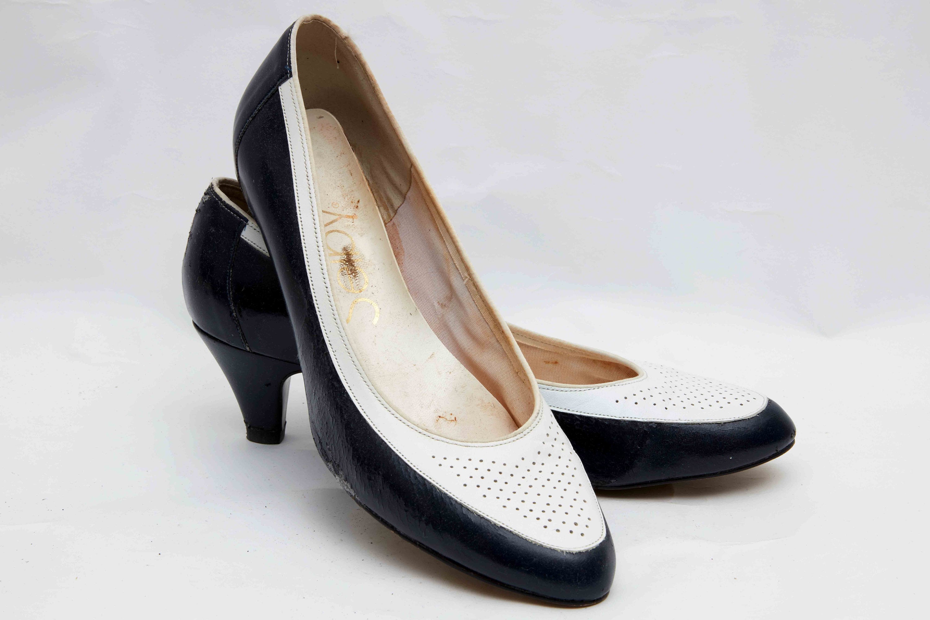1980s Navy and White Spectator Shoes. Nautical. - Etsy