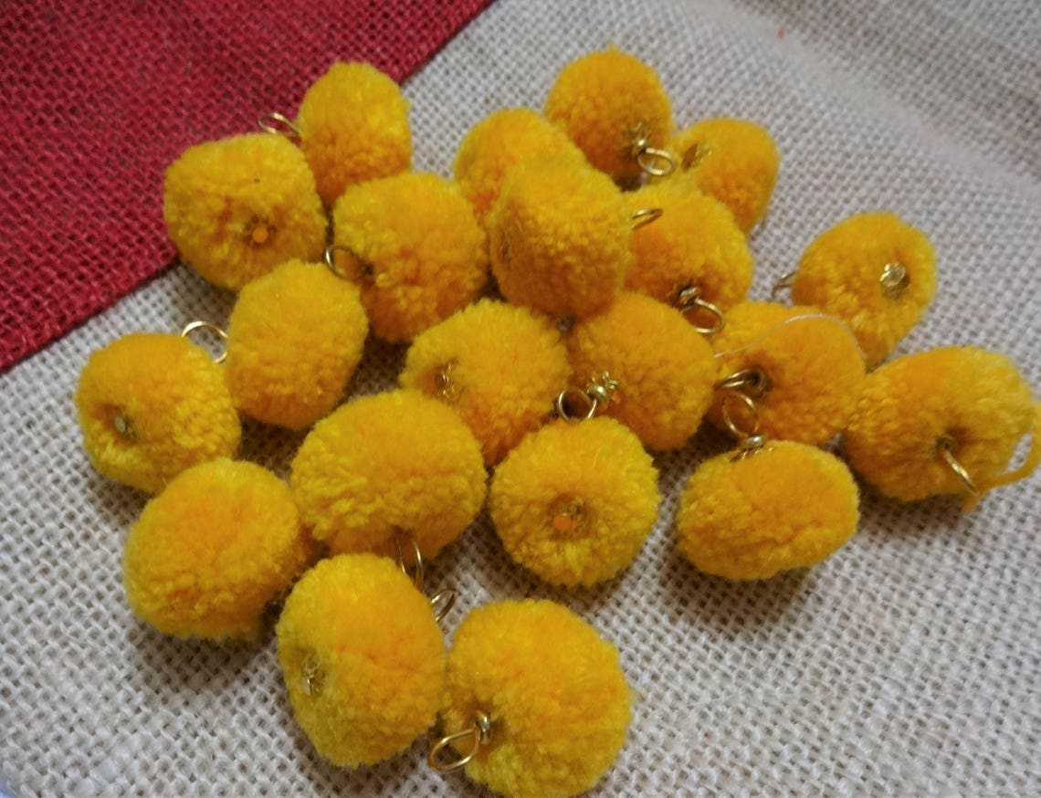 70 piezas hechas a mano Pom Poms bolas con lazo de alambre | Etsy