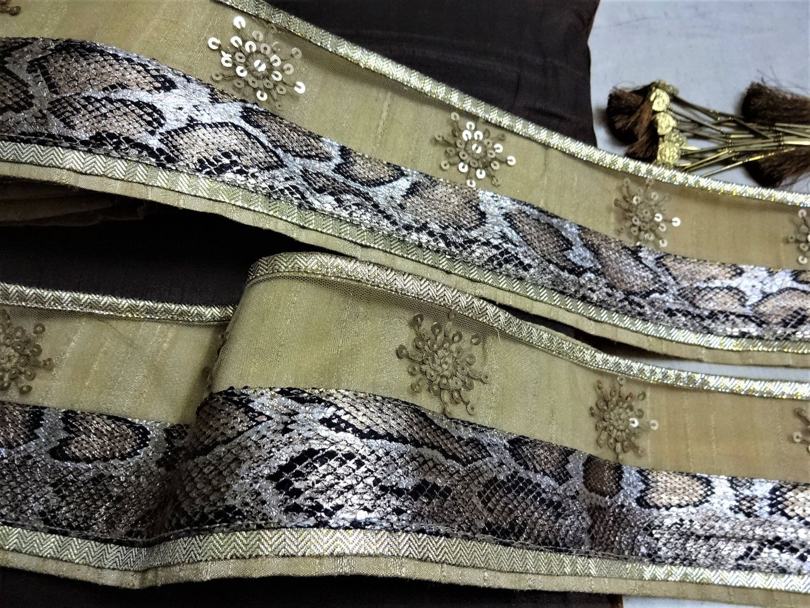 Indian Embroidered Lace Embroidered Trim Decorative Bridal Ribbon ...