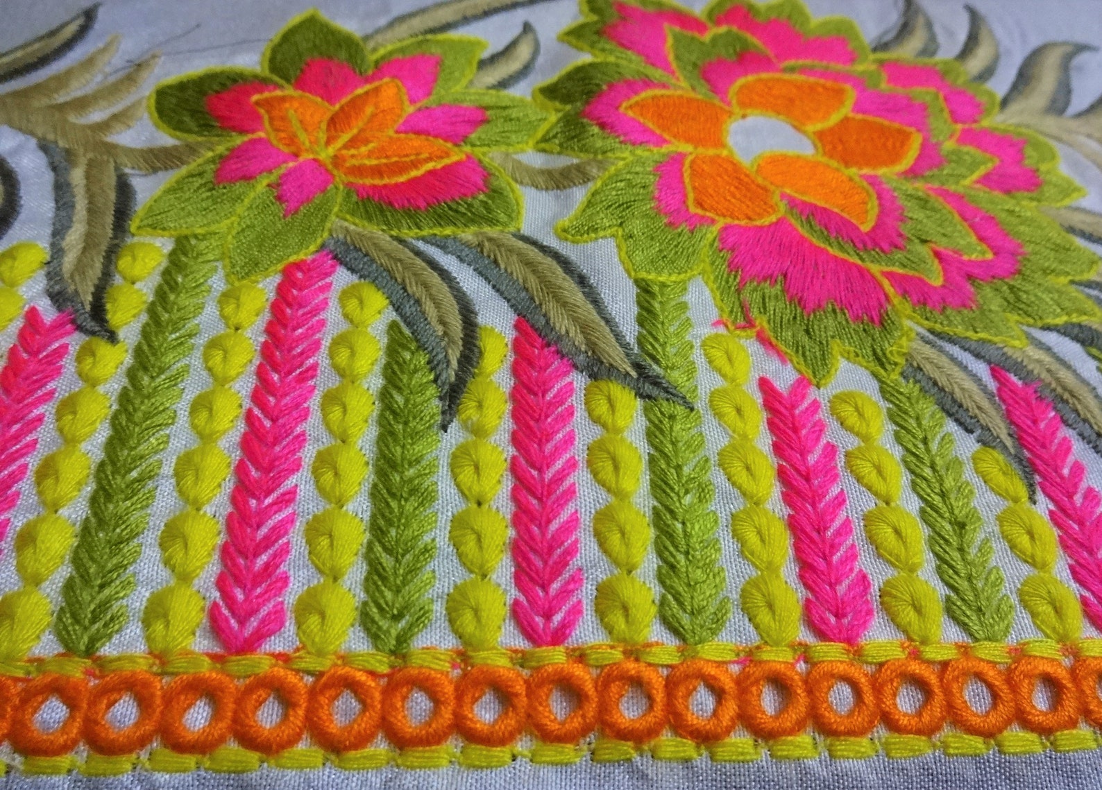 Indian Lace Embroidered Broad Trim Sari Border Fabric Lace - Etsy