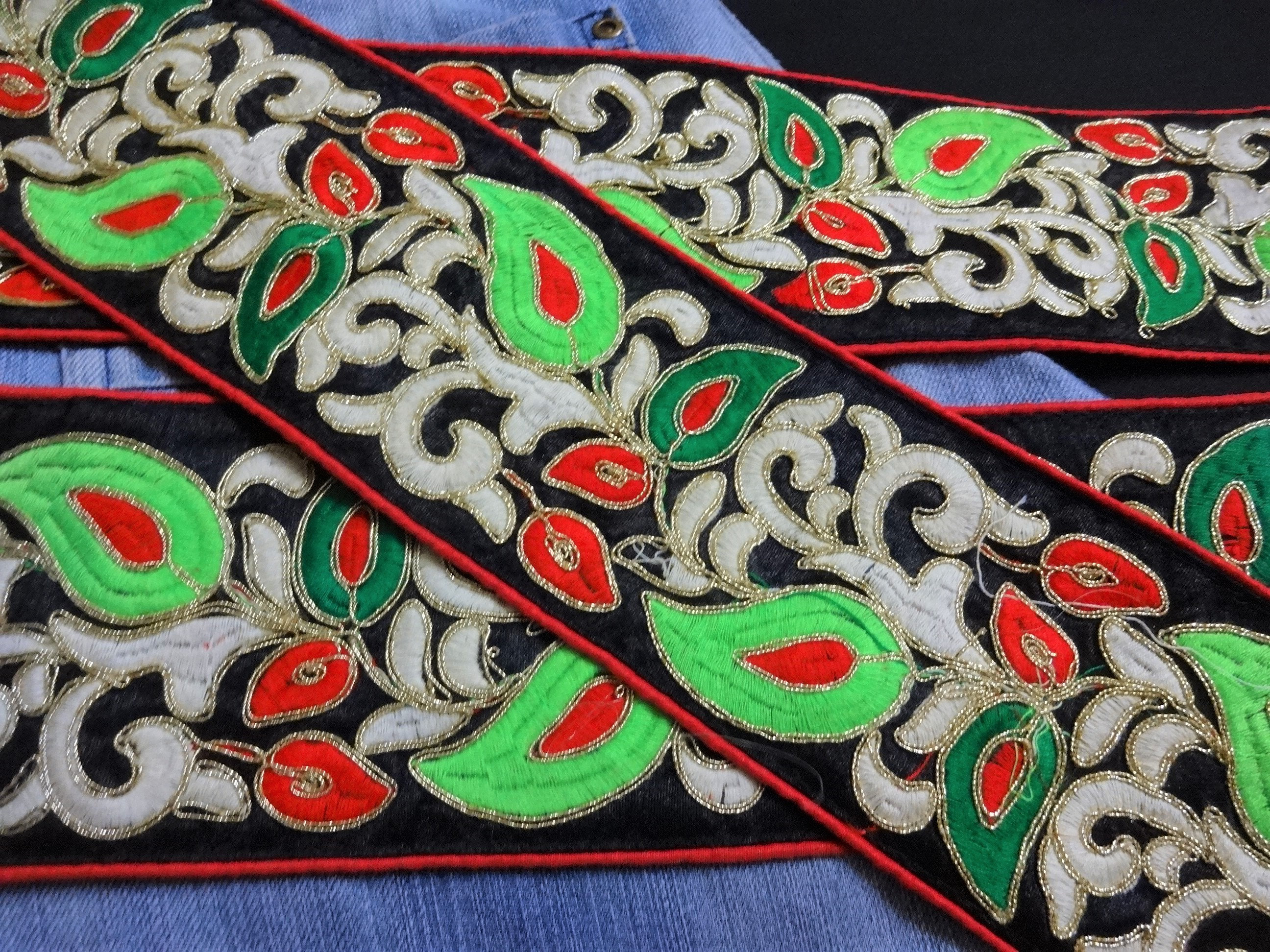 Indian Lace, Decorative Trimmings, Sari Border, Floral Fabric Lace ...