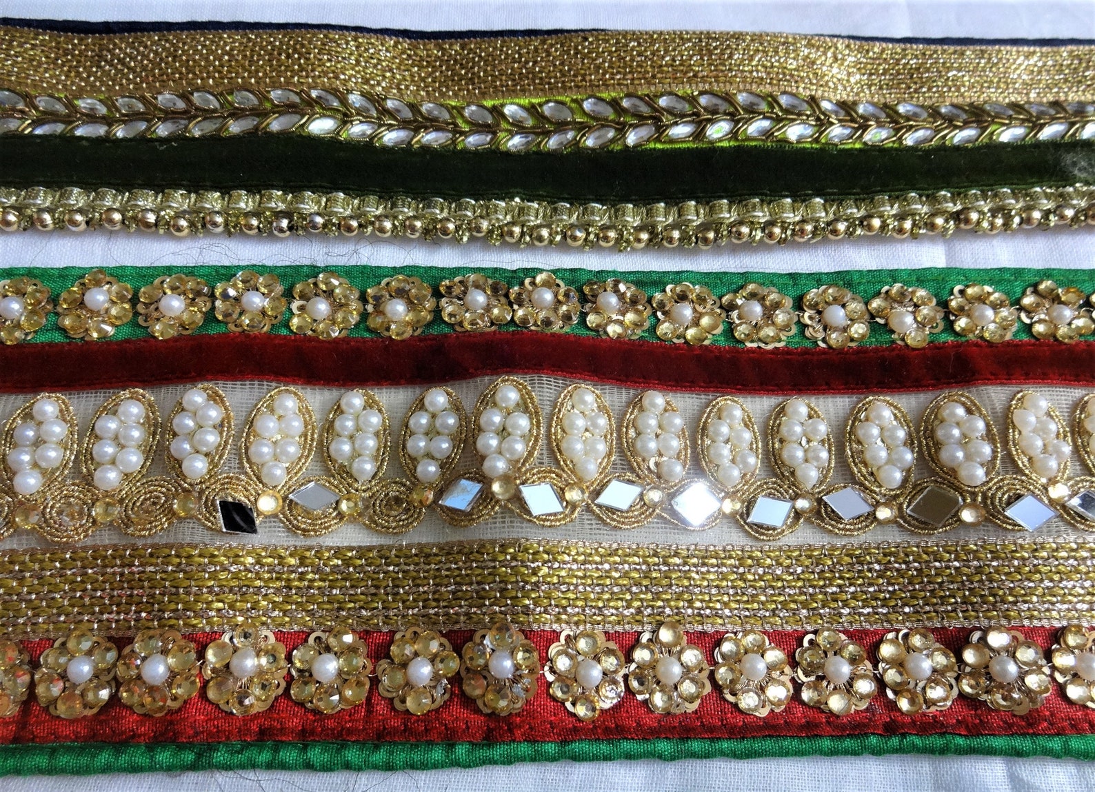 Indian Assorted Embroidered Trims Decorative Laces Sari Borders Scrap ...