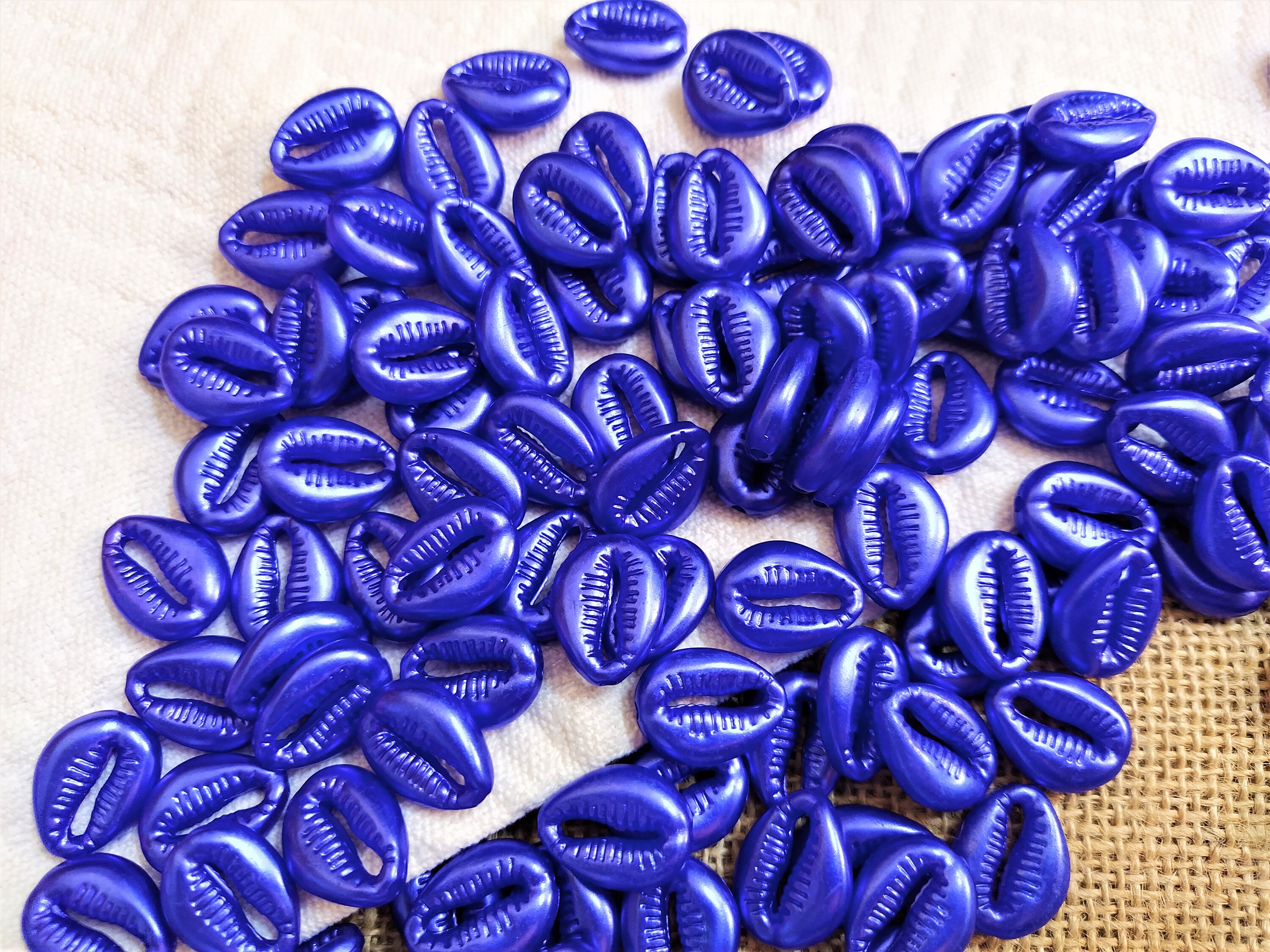 100 pcs Cowry Shells Acrylic Cowrie Beads Decorative Beads | Etsy